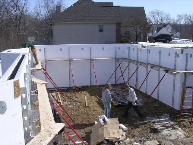 ICF blocks, fiberglass rebar, ICF braces FOR RENT, installation | Brick ...
