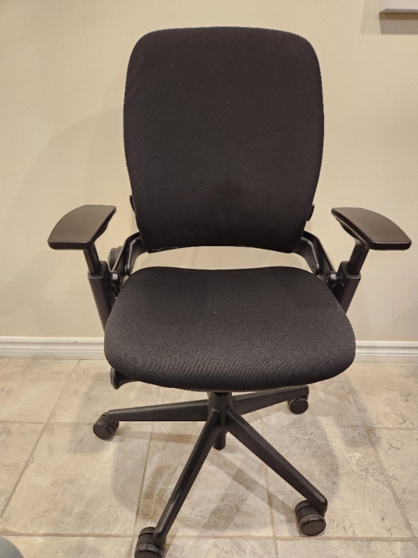 Refurbished (2024) Steelcase Leap v2 Chair | Chairs & Recliners ...