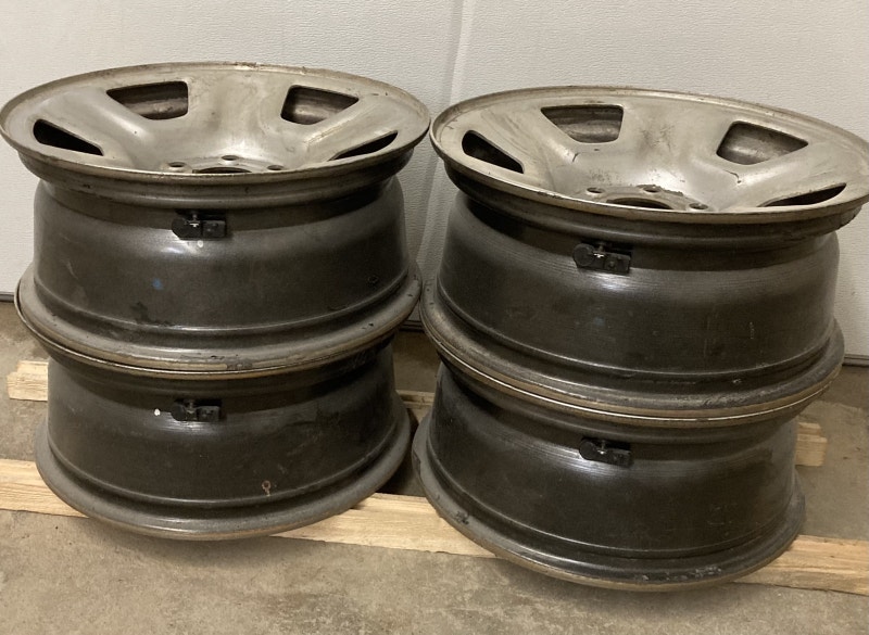 18” Dodge RAM 1500 6 bolt genuine MOPAR rims with TPMS sensors | Tires ...