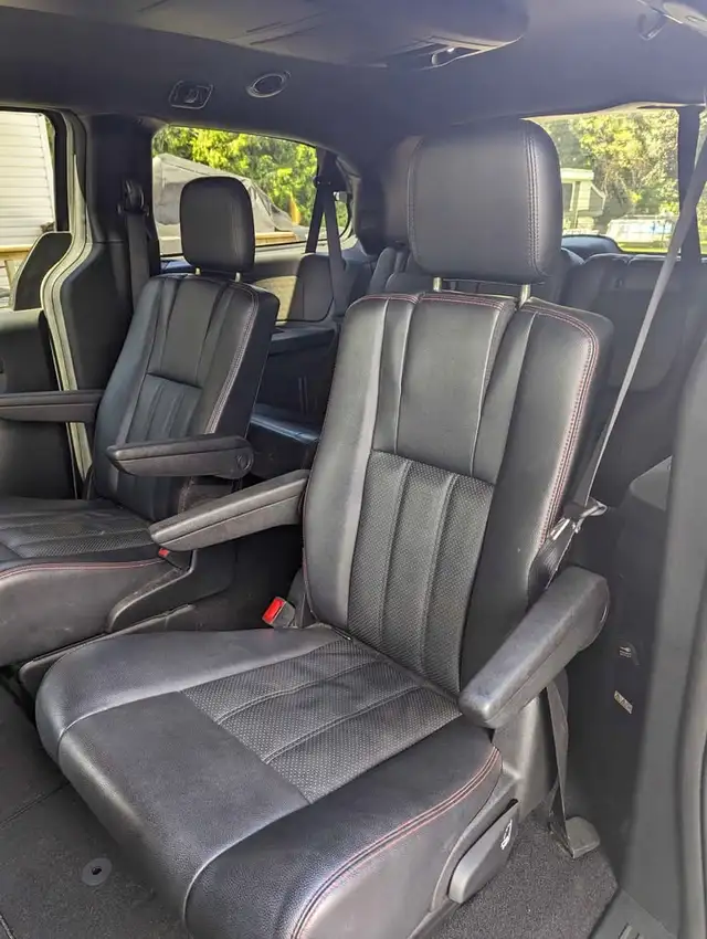 2013 Dodge Caravan R/T . Super clean and no rust. | Cars & Trucks ...
