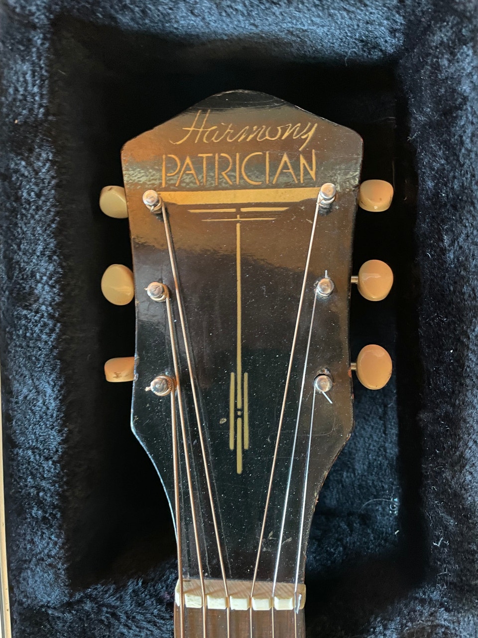 Harmony 'Patrician' Guitar | Guitars | Winnipeg | Free local ...