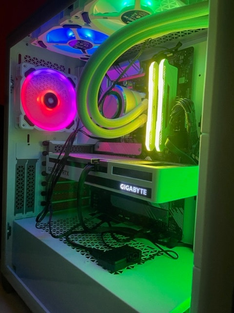 Gaming PC all white, RTX 3060 ryzen 7 5800x, 750 watts goldrated ...