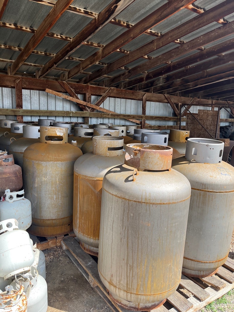 Check It Out….125 gallon PIG tanks Year End special. | Hobbies & Crafts ...