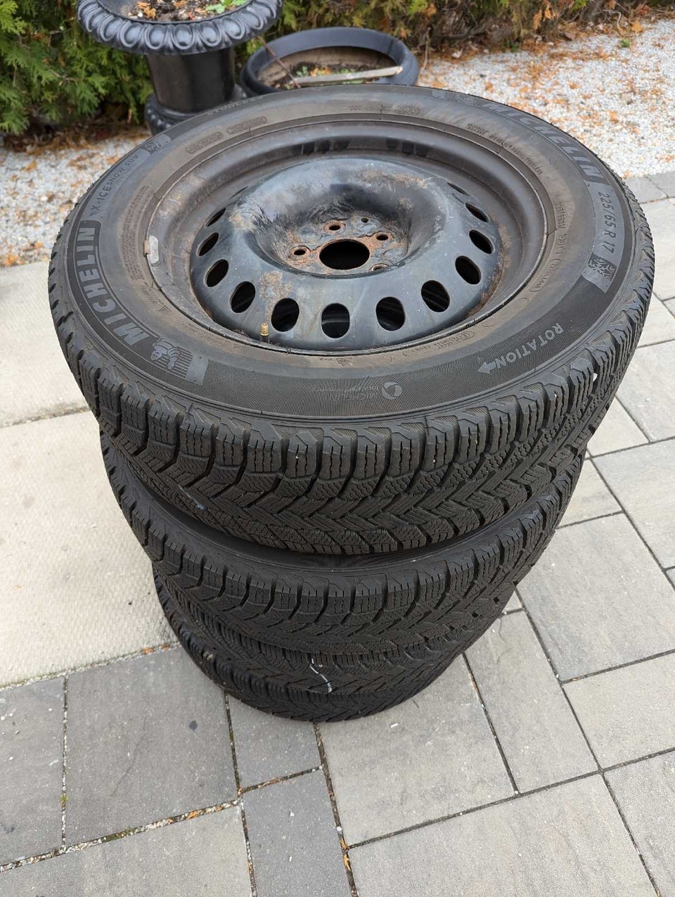 225/65r17 Michelin x ice winter tires on rims | Tires & Rims | City of ...