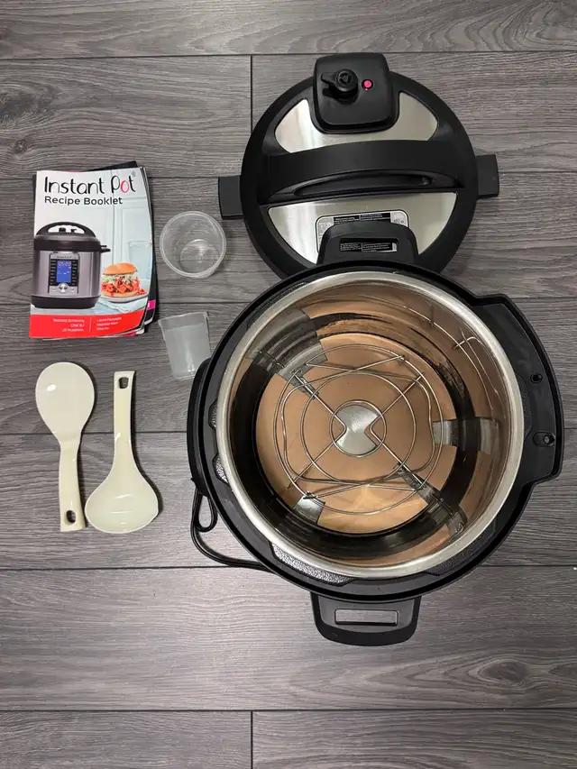 Large Instant Pot Pressure Cooker - Used Once! | Microwaves & Cookers ...
