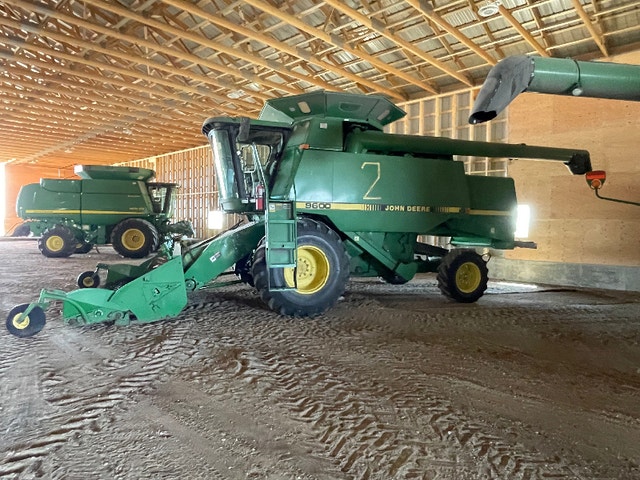 3 JD 9600’s/ 3 JD 630f headers | Farming Equipment | Saskatoon | Kijiji