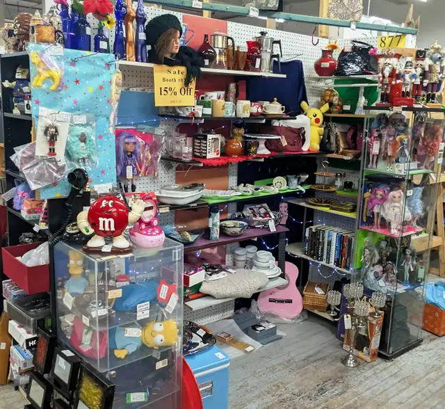 NUTCRACKERS, POP CULTURE TOYS, CAMERAS, GUITAR, GAMES | Home Décor ...