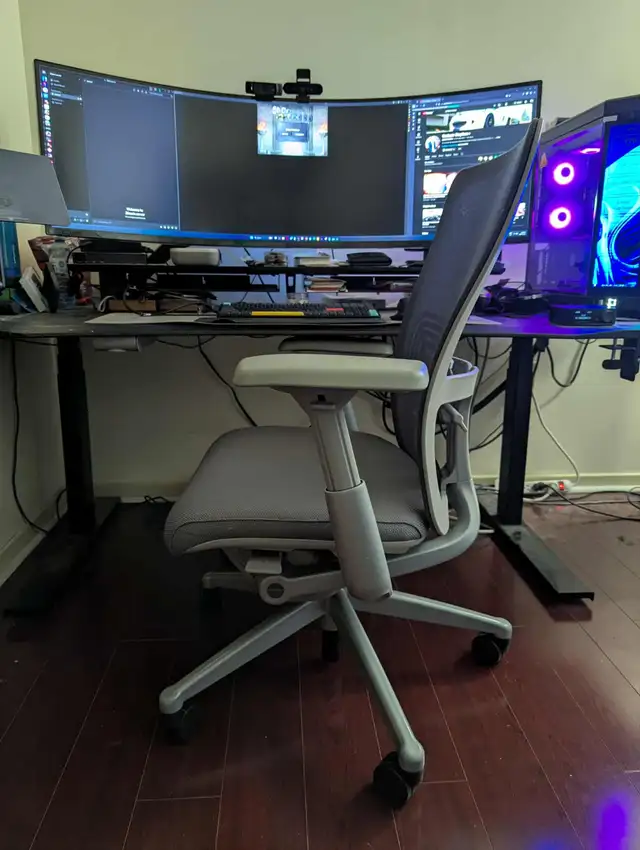 Haworth Zody Fully Loaded ~ Free GTA Delivery ~ WHITE ~ | Chairs ...