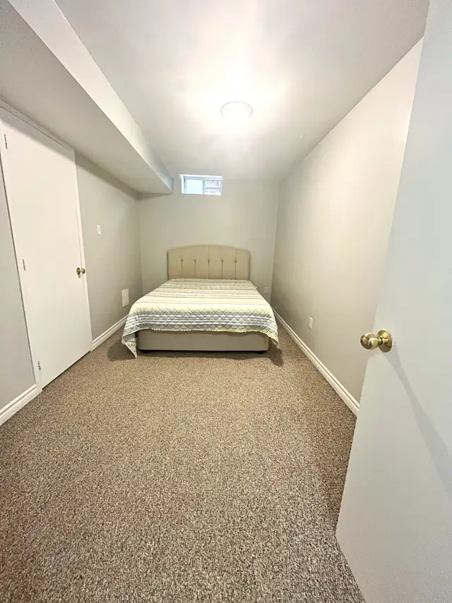 GTA Newmarket Basement with separate entrance in perfect locatio | Long ...