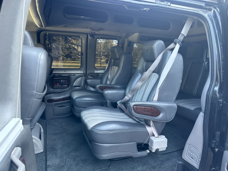 2013 Chevrolet Express AWD Conversion SE | Cars & Trucks | Calgary | Kijiji