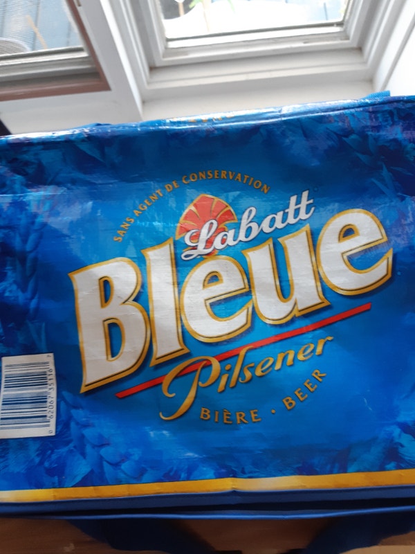 Vintage Sac isotherme bière Labatt Bleue beer cooler bag | Art et ...