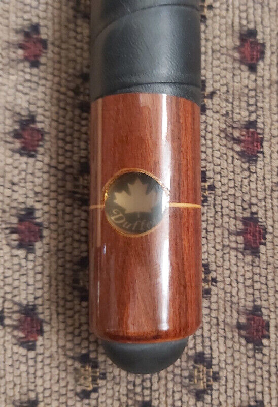 Rare! Vintage Dufferin Gold/Silver maple leaf pool cue | Arts ...