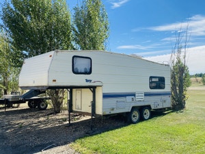Used Holiday Trailer | New and Used Travel Trailers, Motor Homes ...