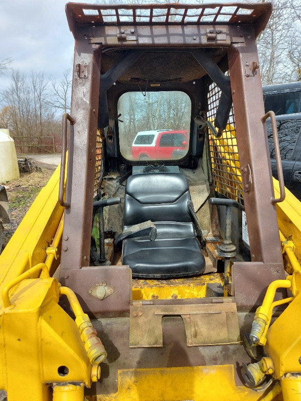 Gehl 5625 skidsteer | Heavy Equipment | Hamilton | Kijiji