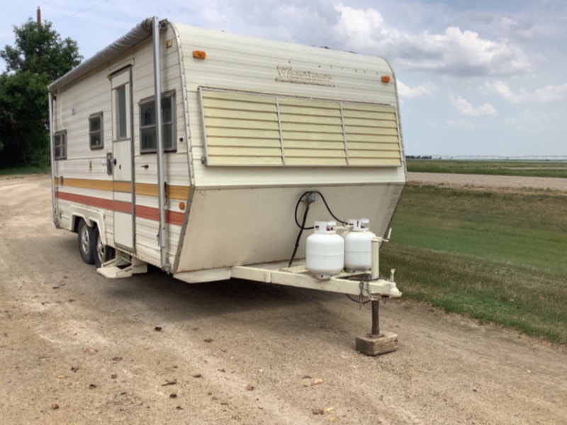 20' Vacationer Travel Trailer | Travel Trailers & Campers | Cranbrook ...