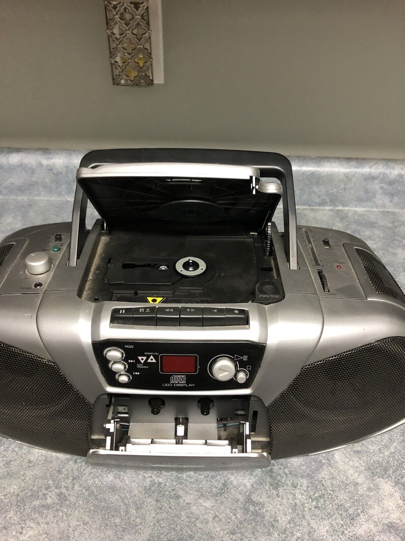 CURTIS CD.- CASSETTE RADIO | Stereo Systems & Home Theatre | Winnipeg ...