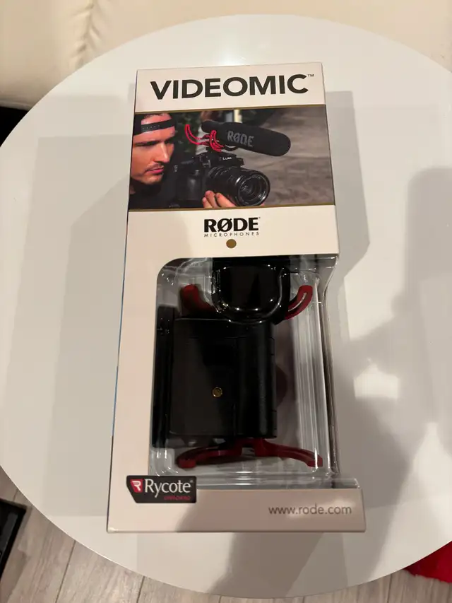 Rode VideoMic Directional Video Condenser Microphone with Mount ...