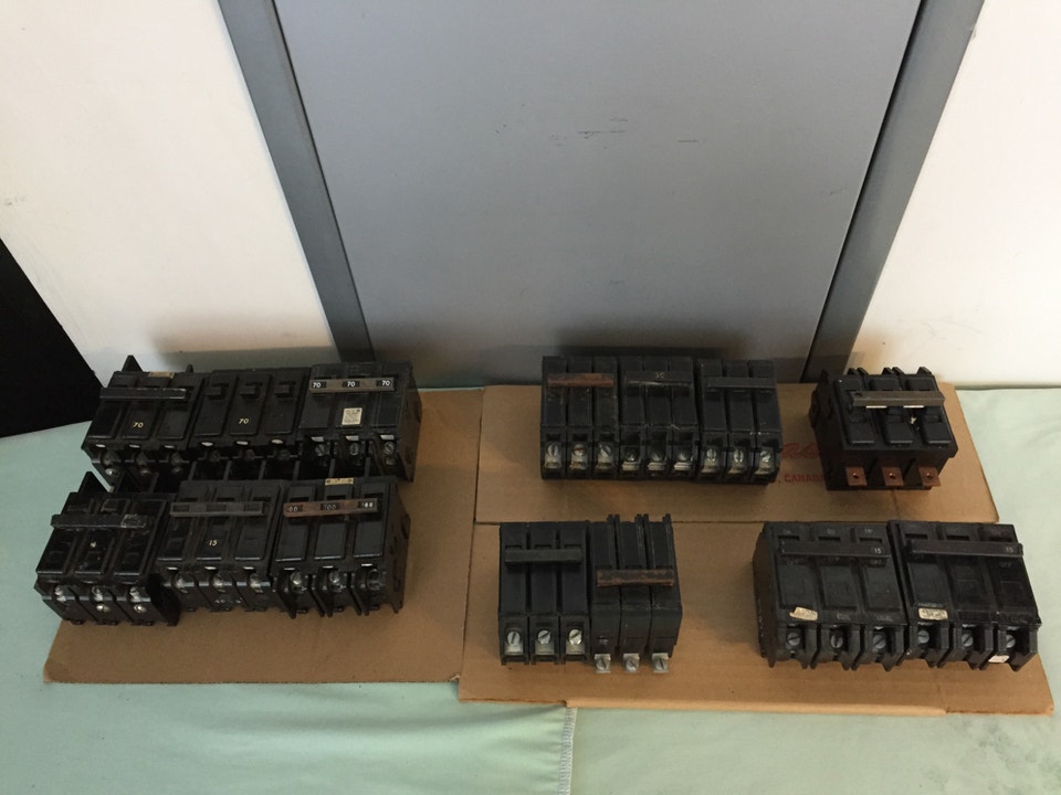 I-T-E Sylvania GE Crouse-Hinds CEB / 3 Pole Circuit Breakers ...
