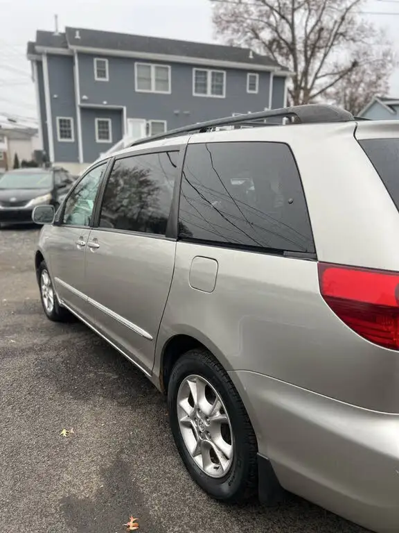 2004 Toyota Sienna XLE AWD | Cars & Trucks | Victoria | Free local ...