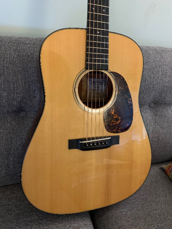 Martin D-18GE | Guitars | Napanee | Kijiji