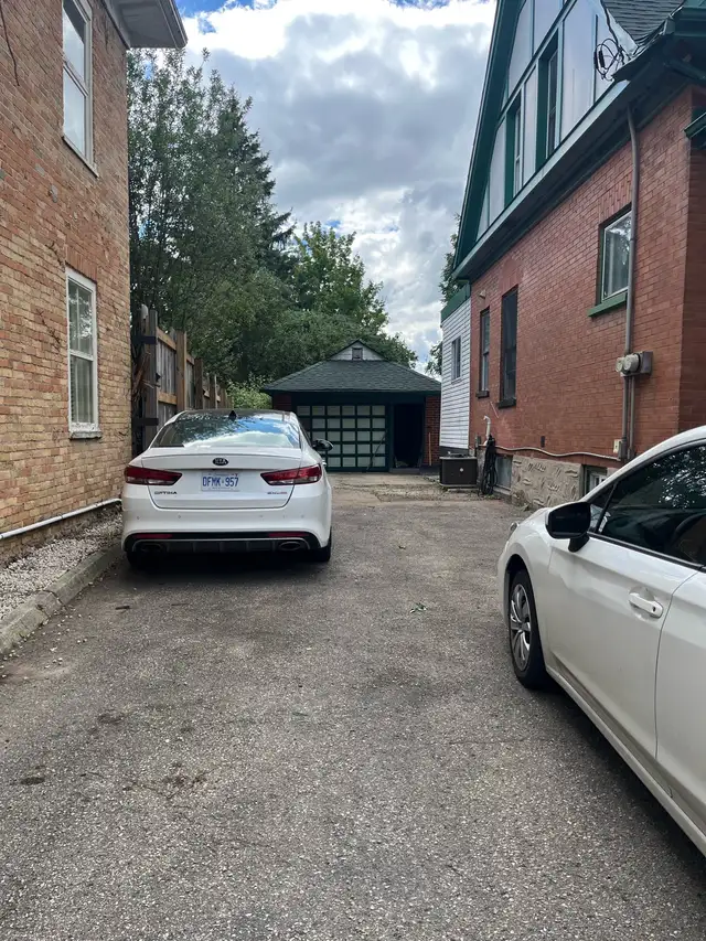 IMMEDIATE RENT: Winter 2026 1-4 month rental sublet Waterloo | Room ...