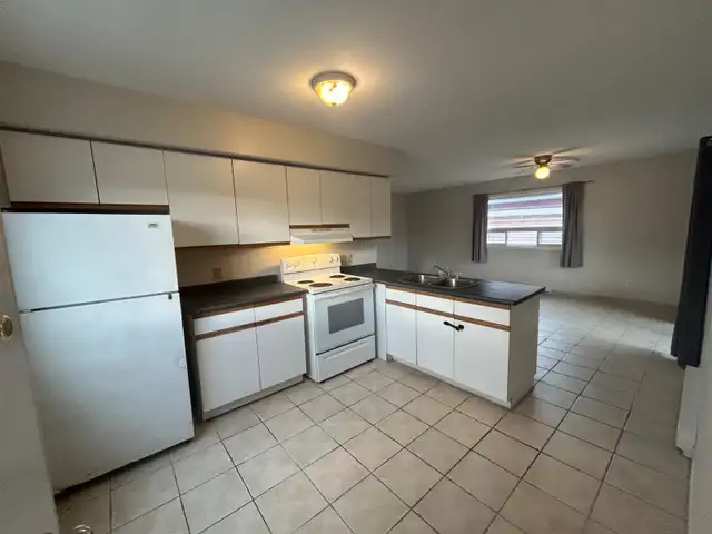 Oshawa 2 bedroom, private balcony & 2 parking spaces. | Long Term ...