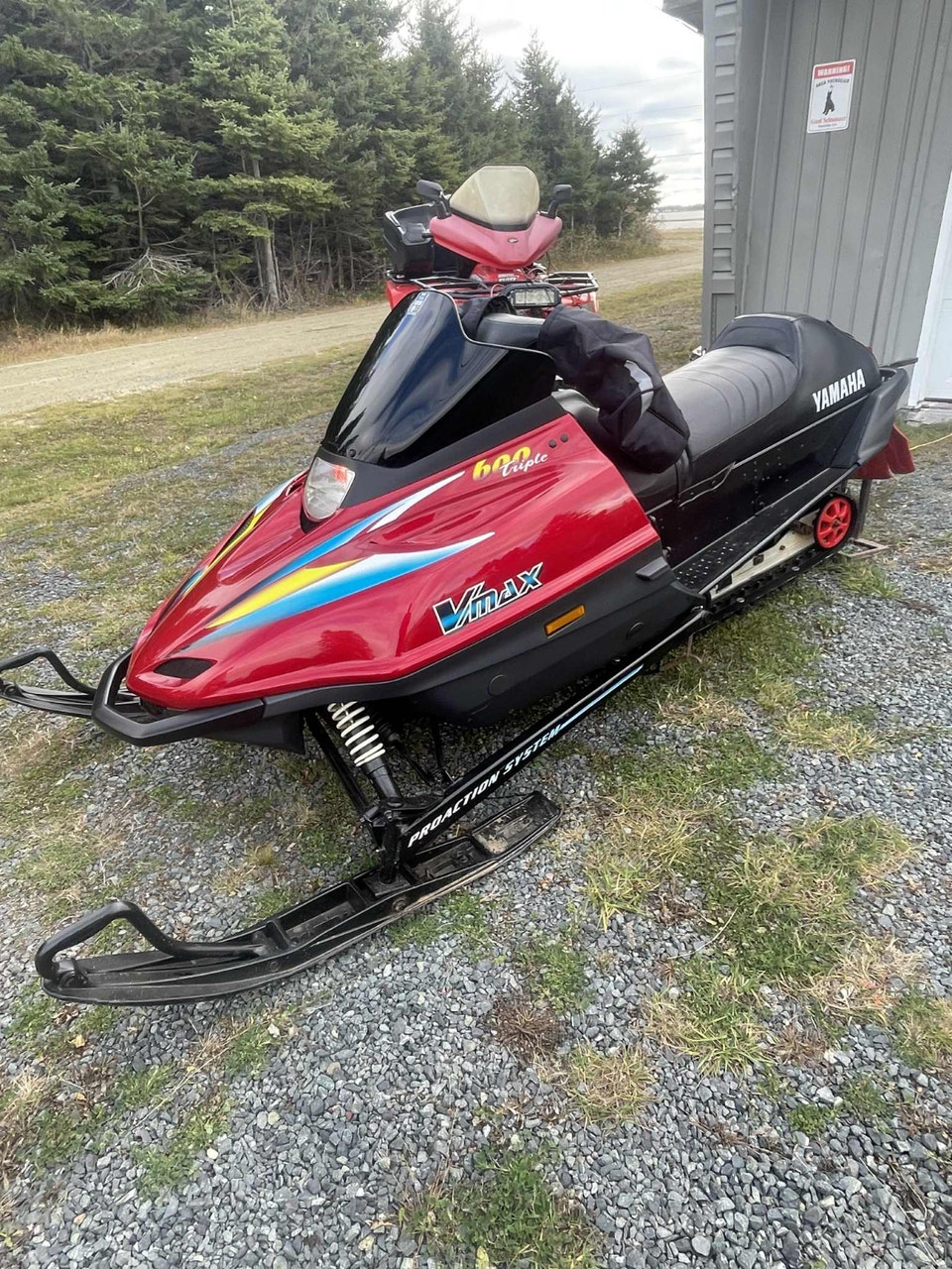 Yamaha VMax 600 | Snowmobiles | Bathurst | Free local classifieds - Kijiji