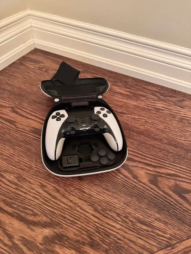 Like new Ps5 dualsense edge pro controller | Sony Playstation 5 ...