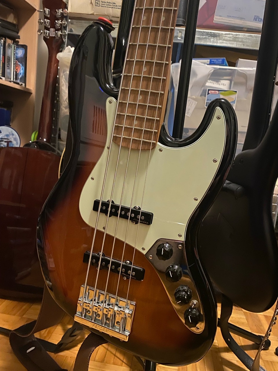 Fender Player Plus Jazz V with original Fender gigbag | Guitars ...