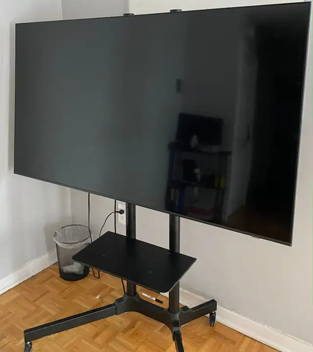 65-inch Samsung QLED 4K (Q60D) Smart TV with Tizen OS, and Stand ...