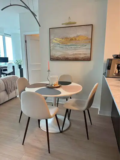430 ads for round dining table in Furniture in Ontario Kijiji Marketplaces