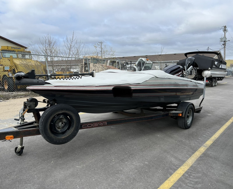Fiberglass Cobra Fishing Bass Boat - 150hp WATER READY! | Powerboats ...