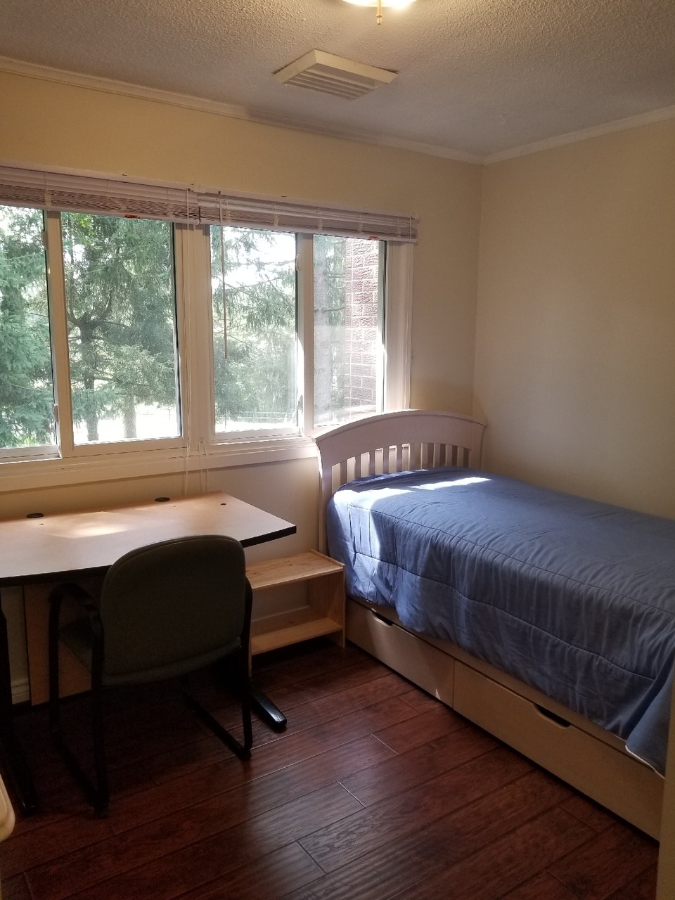 STUDENT RENTAL - JAN TO AUG 2026 | Room Rentals & Roommates | Kitchener ...