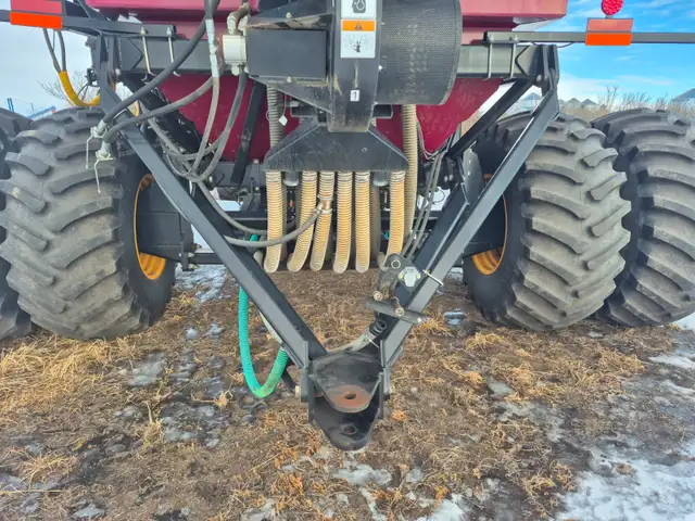 2016 Seed hawk Icon | Farming Equipment | Saskatoon | Free local ...