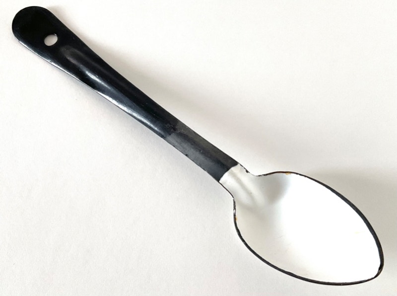 Antiquité Collection Cuillère de service en fer émaillé | Art et objets ...