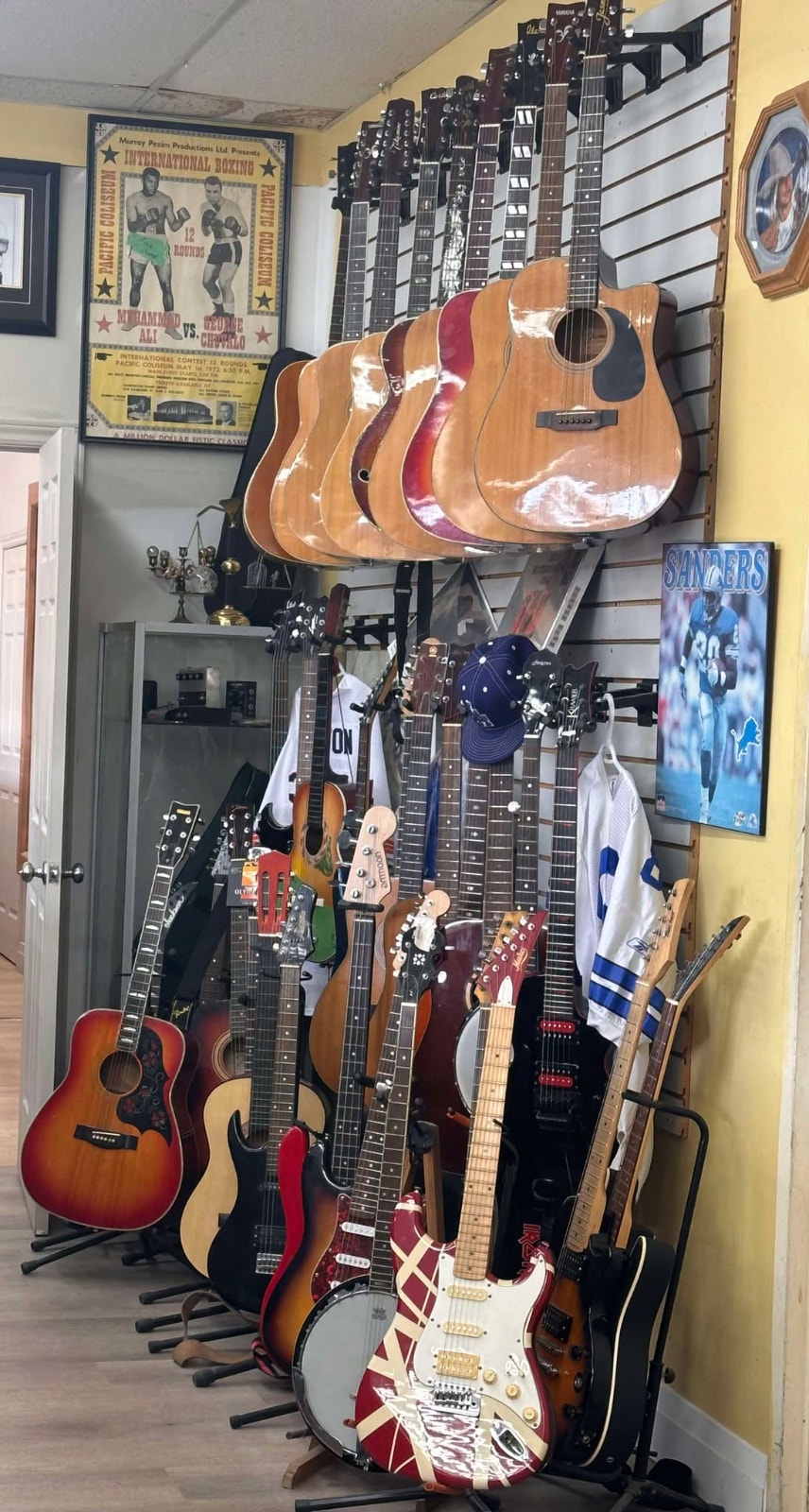 EASTER SALE. ALL GUITARS UP TO 20% OFF. | Guitars | Windsor Region | Free local classifieds - Kijiji