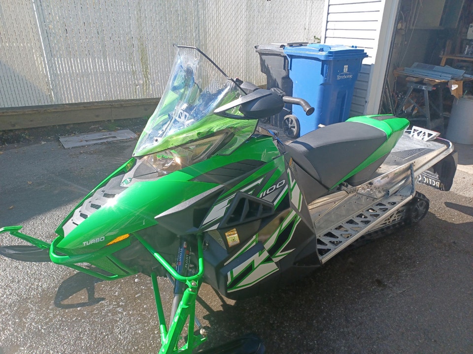 Motoneige arctic cat f1100 | Snowmobiles | Laval / North Shore | Free ...