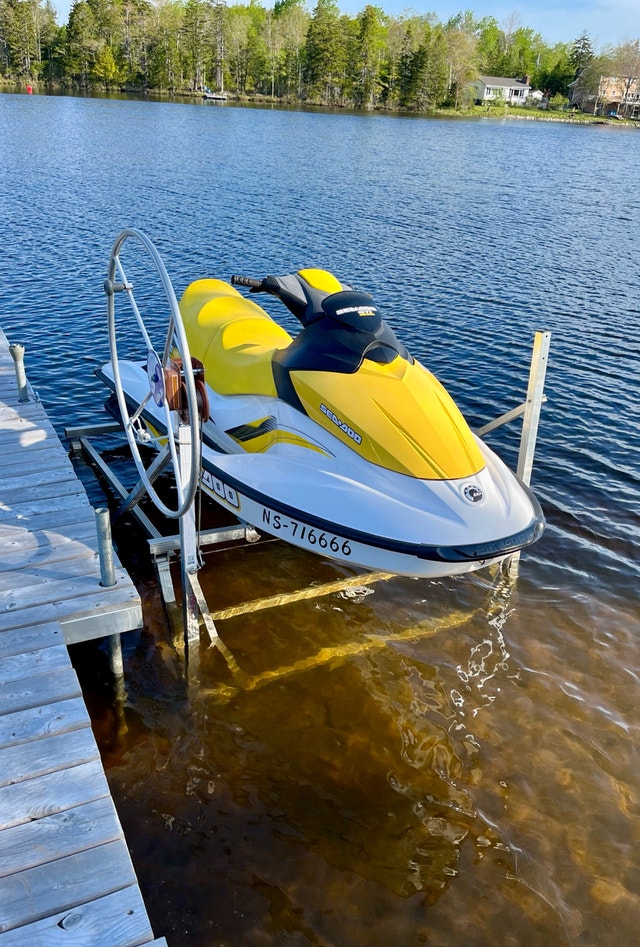 Hewitt 1150 PWC Lift / Hoist | Other | Bedford | Kijiji