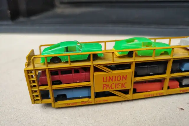 Minitrix Model Railroad N Scale 3152 Union Pacific Auto Transpor ...
