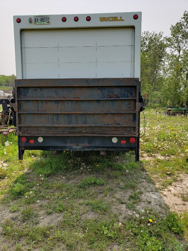 Refrigerator insulated truck 16ft with lift gate | Cars & Trucks ...