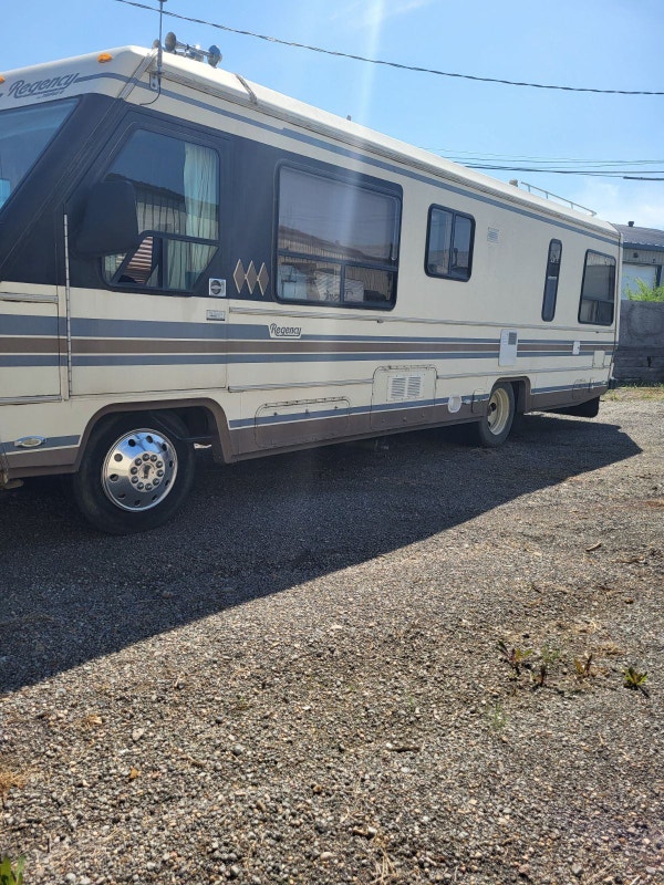Triple E 32 ft Motorhome | RVs & Motorhomes | Regina | Kijiji