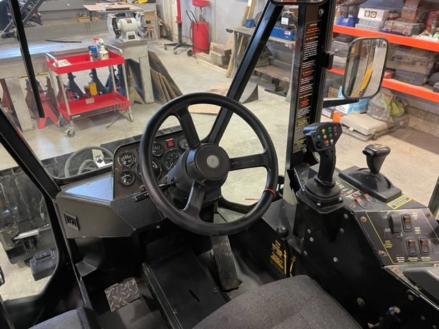 Trackless MT Sidewalk tractor and plow - Low hours | Heavy Equipment ...