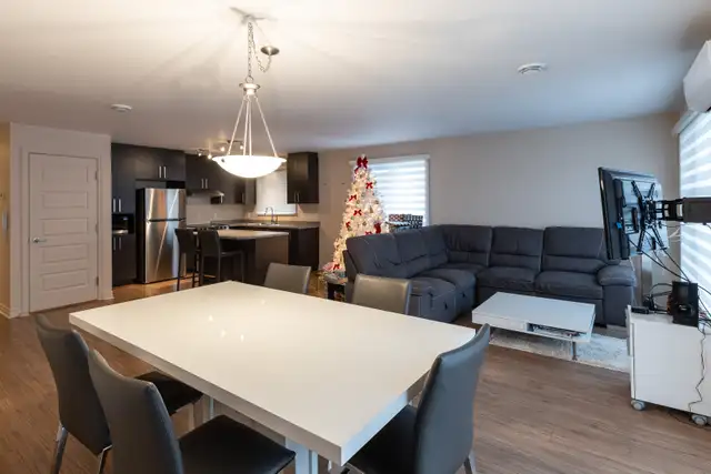 5 1/2 avec ascenseur PRIVÉ MAI ET JUILLET 2100 ET 2400 ST HUBERT | Long ...