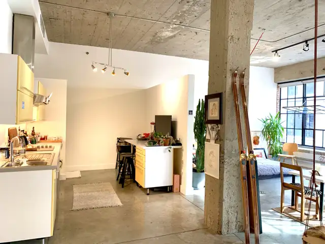 OLD PORT ARTSY LOFT IN HISTORIC BUILDING | Long Term Rentals | City of ...