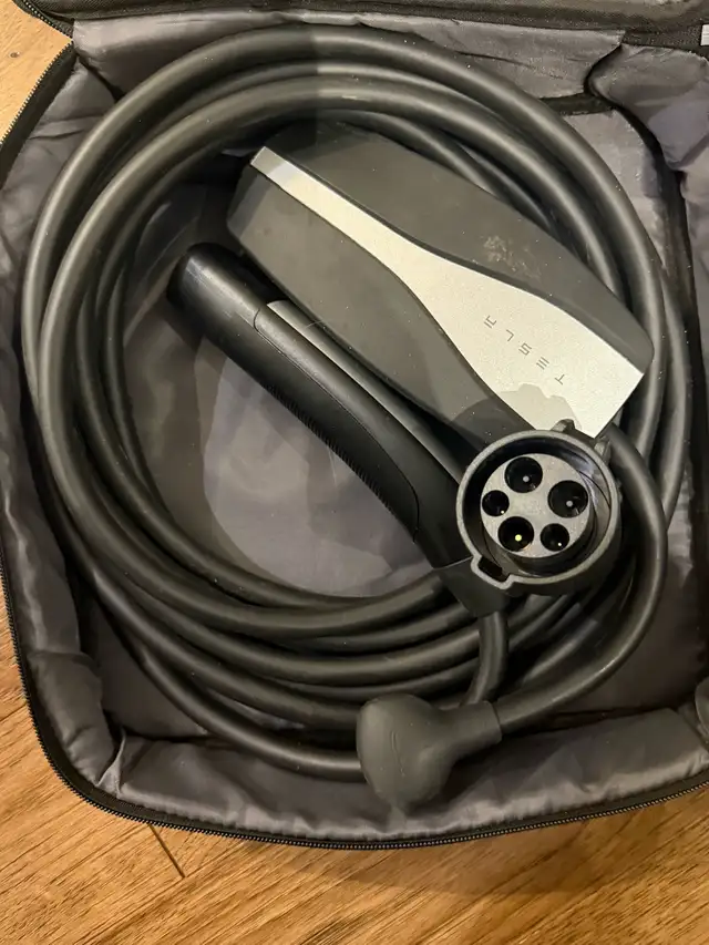 TESLA Mobile Connector Portable Electric Vehicle Charger | General ...