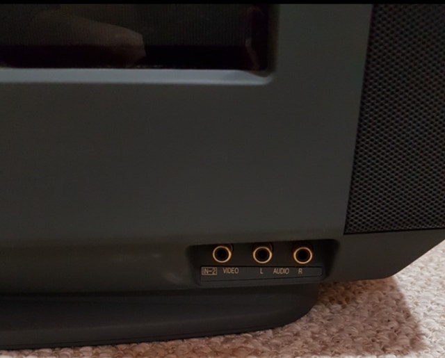 SHARP 29 inch CRT TV | TVs | Saskatoon | Kijiji