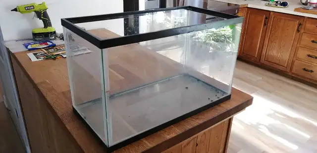 Complete 35-Gallon Aquarium Set with Cabinet - Everything Inclu | Fish ...