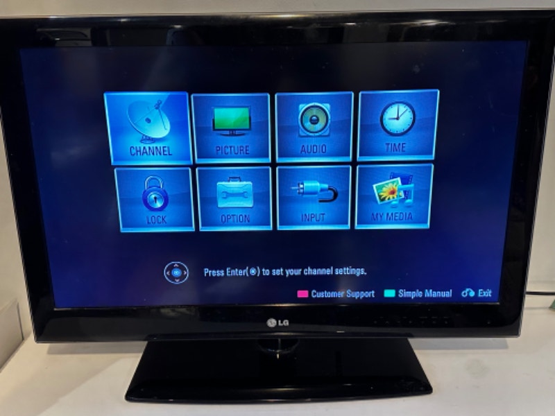 Excellent LG 32 Inch TV - Full HD 1080P - LED LCD TV with Remote | TVs ...