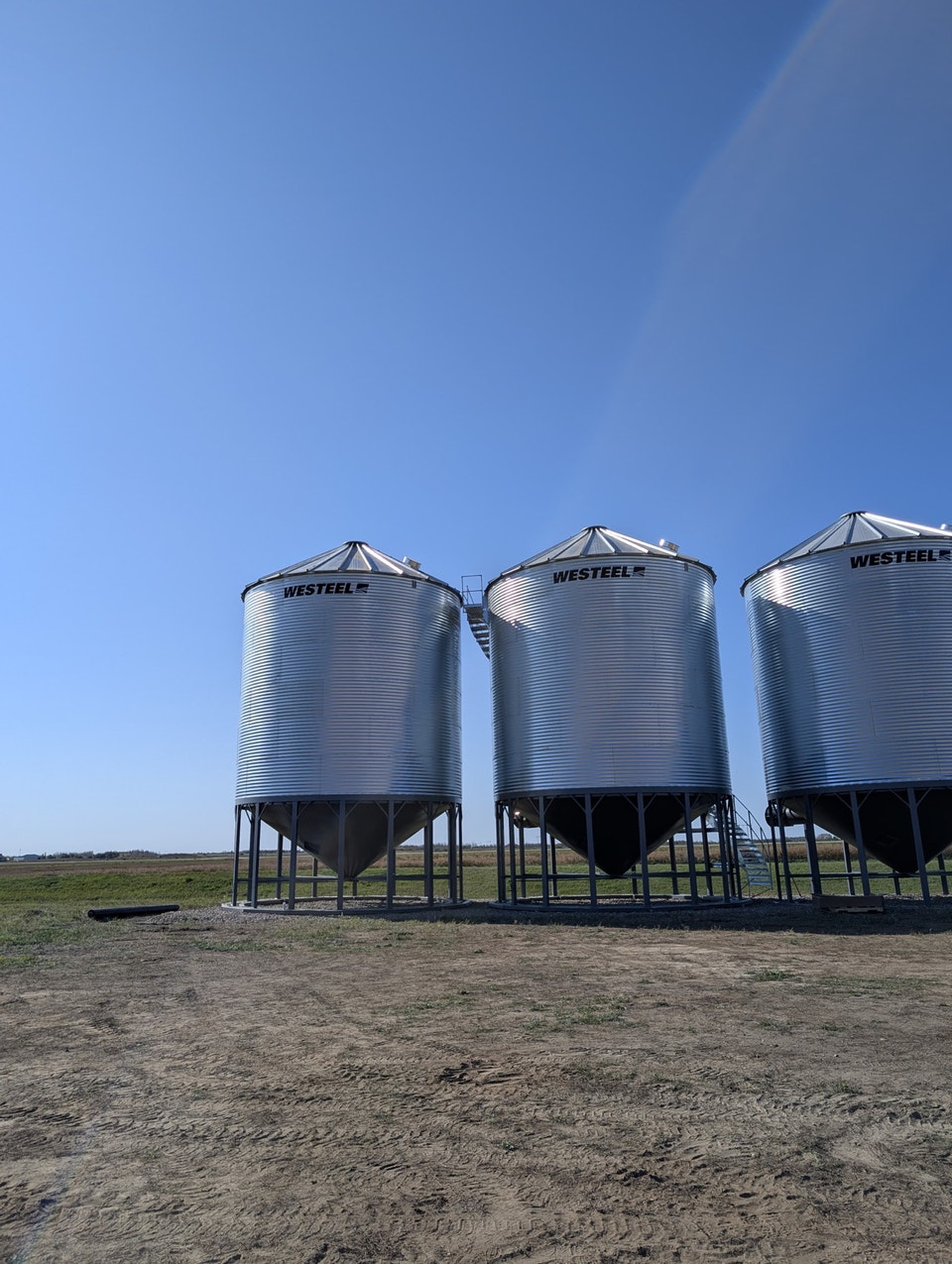 Crop Show special on Westeel & Goebel hopper bins | Farming Equipment ...