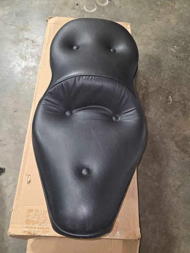 Harley Davidson seat | Street, Cruisers & Choppers | Lethbridge | Free ...